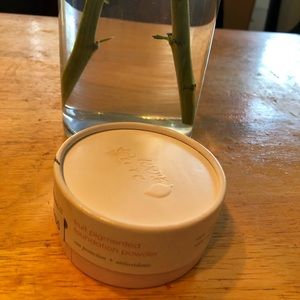 100% Pure | Makeup | 0 Fruit Pigmented Foundation Powder | Poshmark
